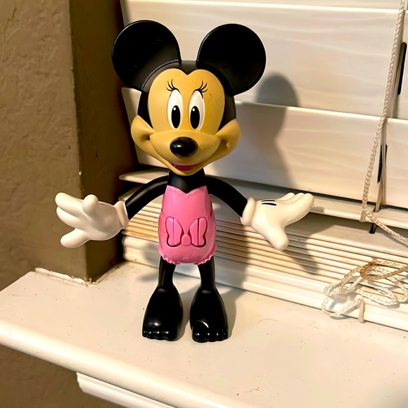 Disney | Toys | Disney Minnie Mouse Figure 5 | Poshmark